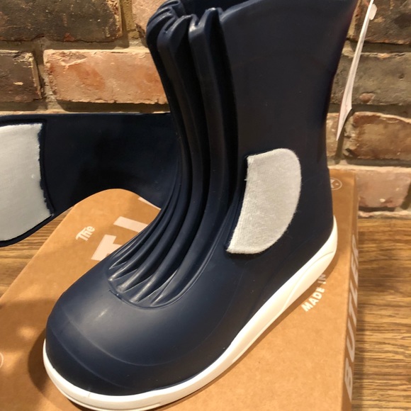 Butler | Shoes | Butler Waterproof Overboot Nib Rain Boot Emperor ...